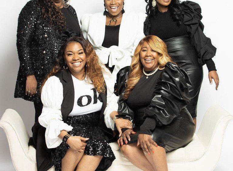 Lisa Knowles Smith & The Brown Singers - WIDU ANNIVERSARY